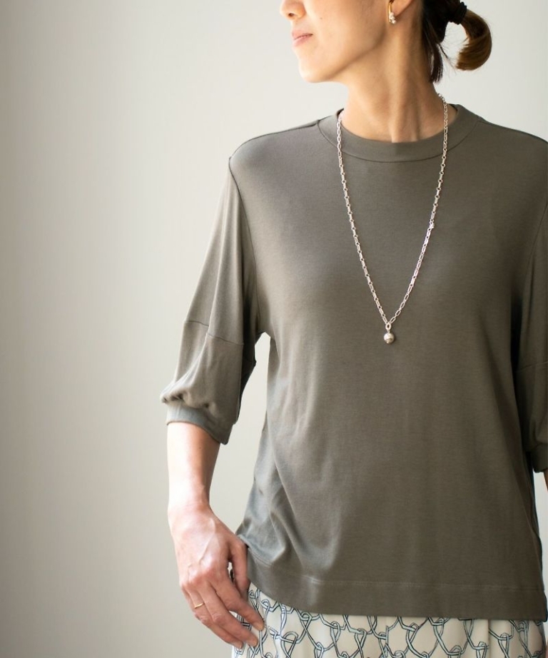 予約「パフスリーブカットソー 5分袖」GRAYISH OLIVE - MADRIGAL（マドリガル）